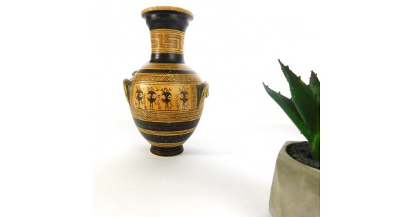 Attic Middle Geometric amphora with warriors