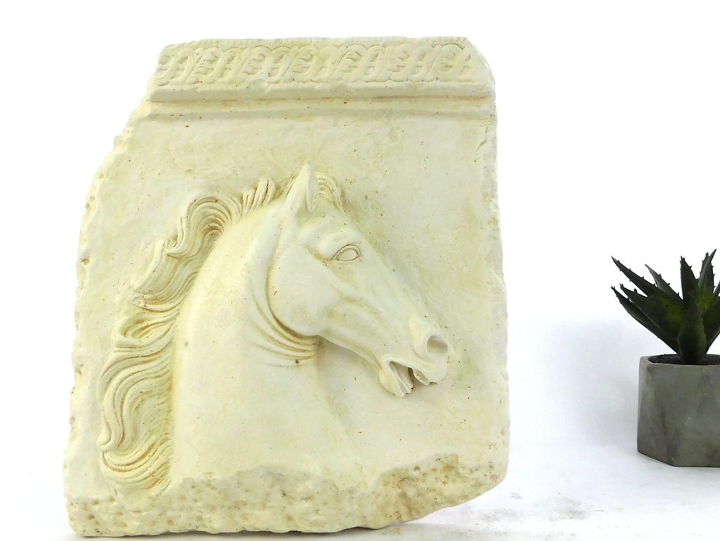 Bas-relief horse